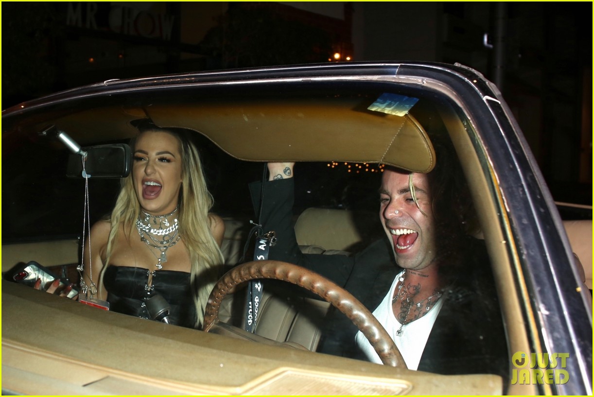 Full Sized Photo of tana mongeau grabs dinner with ex mod sun 03 | Tana ...