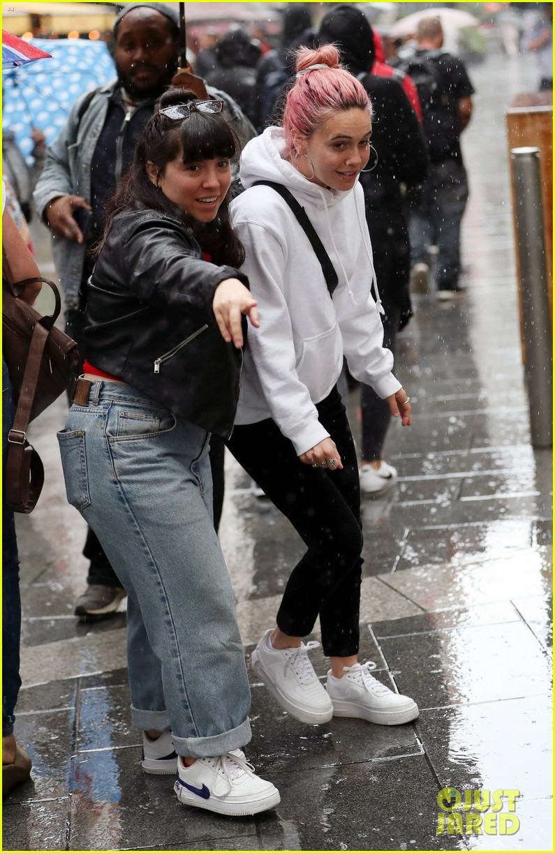 Bea Miller Teases New Song 'Feels Like Home' With Jessie Reyez | Photo ...