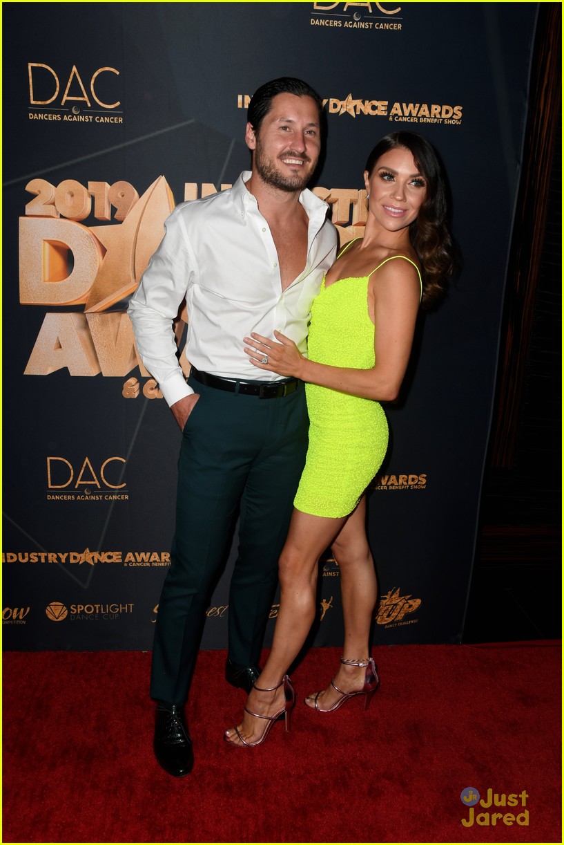 Jenna Johnson & Val Chmerkovskiy Discuss New Season of 'Dancing With ...