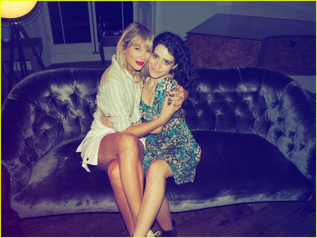 Taylor Swift Has Fun With Fans in 'Lover' Secret Session Photos ...