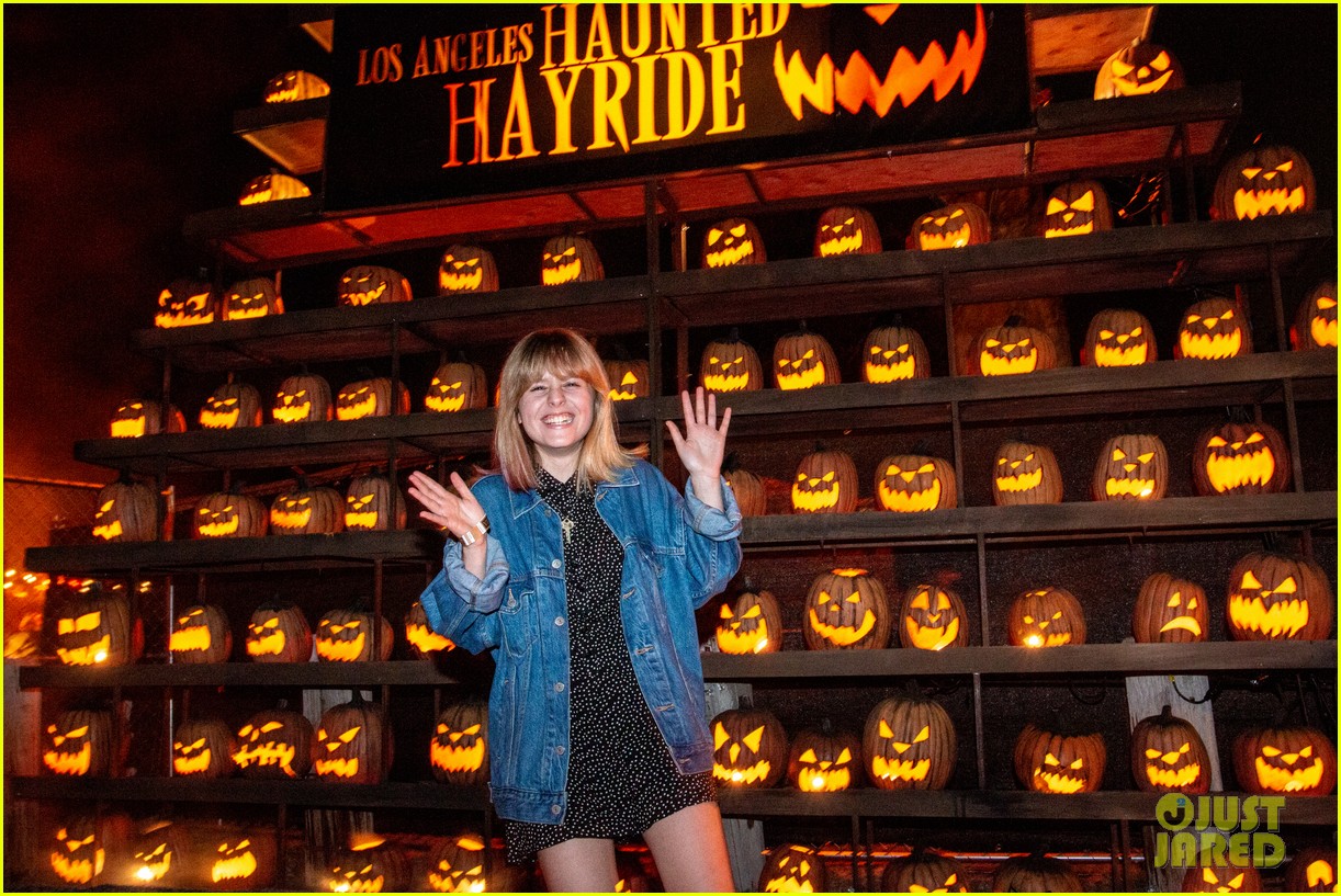 Euphoria's Storm Reid & Sydney Sweeney Get First Look at LA's Haunted ...