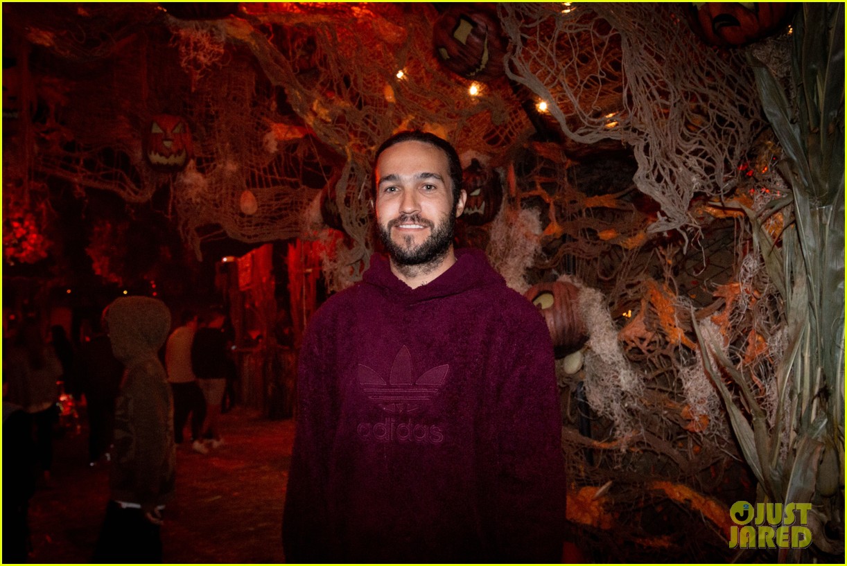 Euphoria's Storm Reid & Sydney Sweeney Get First Look at LA's Haunted ...