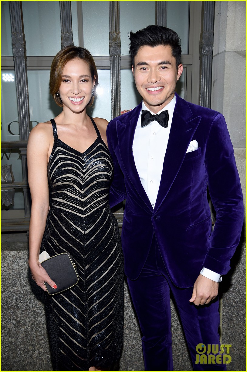 Bella Hadid & Sister Gigi Slay the Runway for Ralph Lauren! | Photo ...