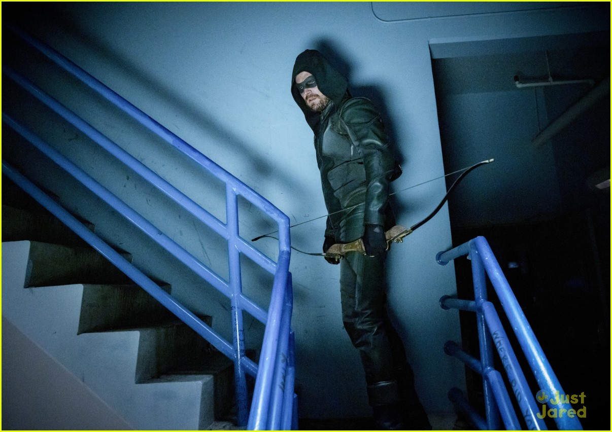 Felicity Is Mentioned In A Major Way During 'Arrow's Final Season ...