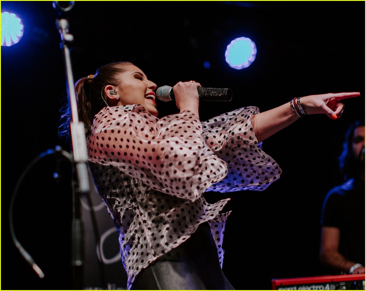 Singer Caroline Kole Reveals Why Orange Is All Over Her New EP & It's ...