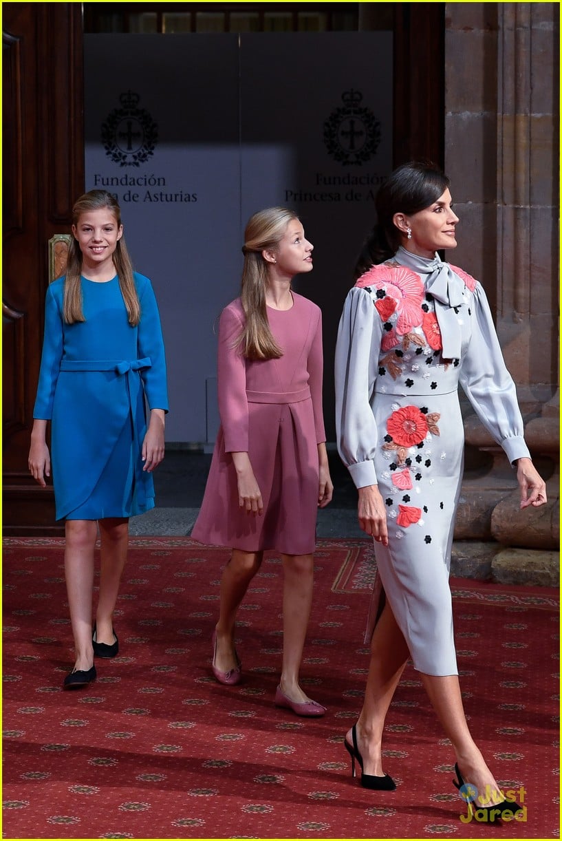 Princess Leonor of Spain Congratulates Honorees at Princess of Asturias ...