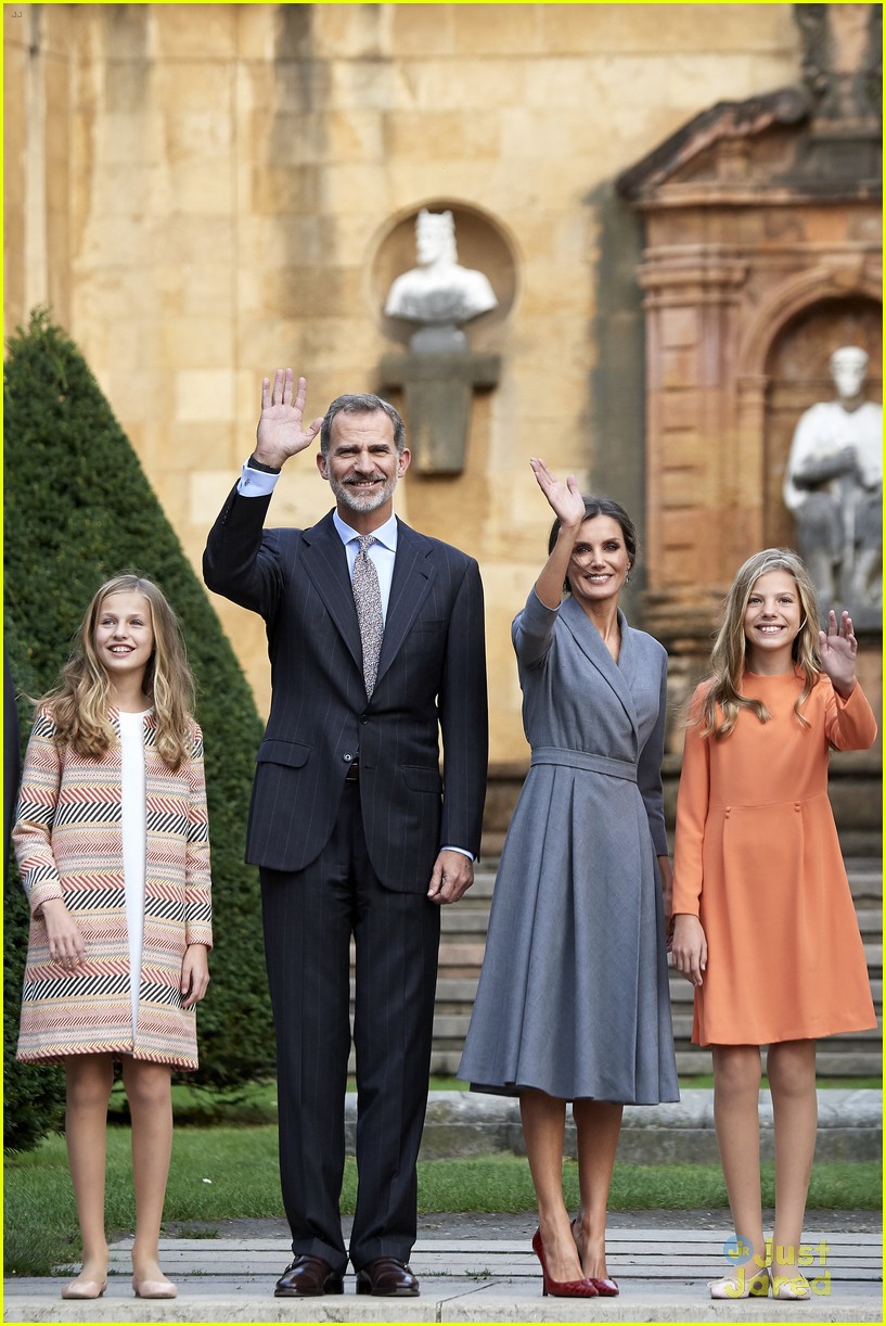 Full Sized Photo of princesses leonor sofia arrive oviedo ahead ...