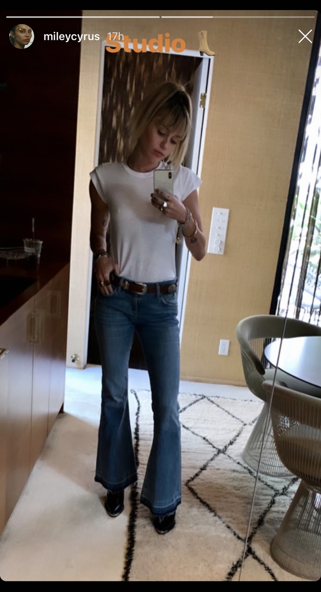 Full Sized Photo of miley cyrus studio pics ig stories 02 | Miley Cyrus ...