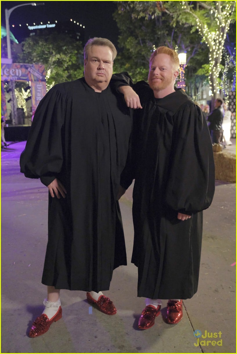 Rico Rodriguez Is Unrecognizable in His Halloween Costume on 'Modern ...