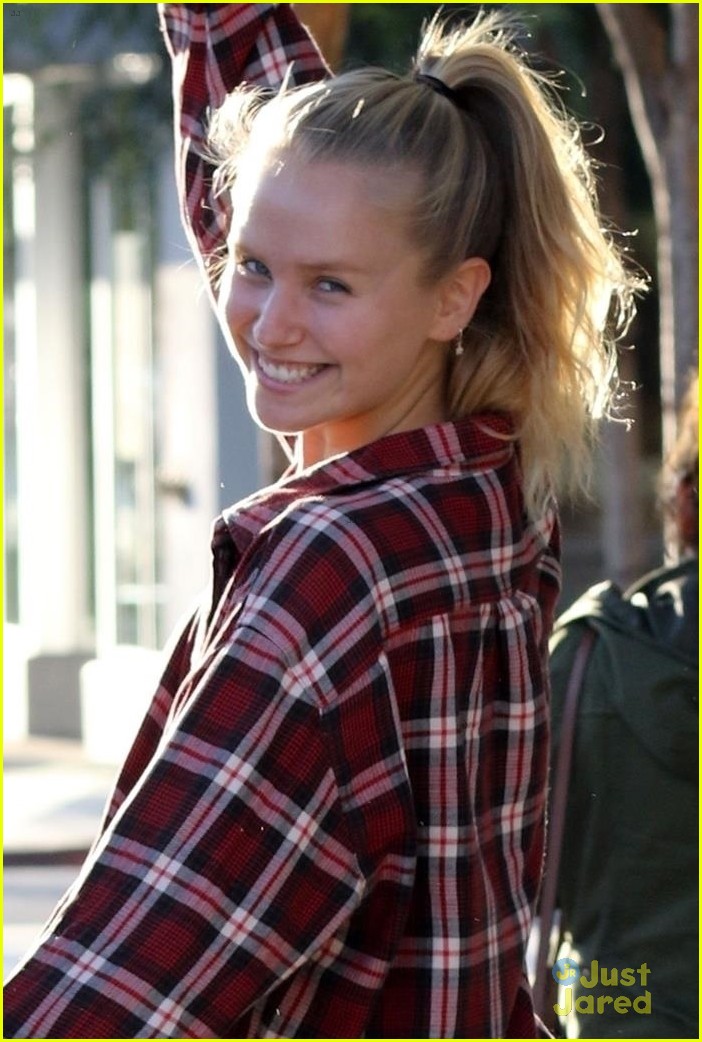 Sailor Brinkley Cook Shares Sweet Kiss With Boyfriend Ben Sosne | Photo ...