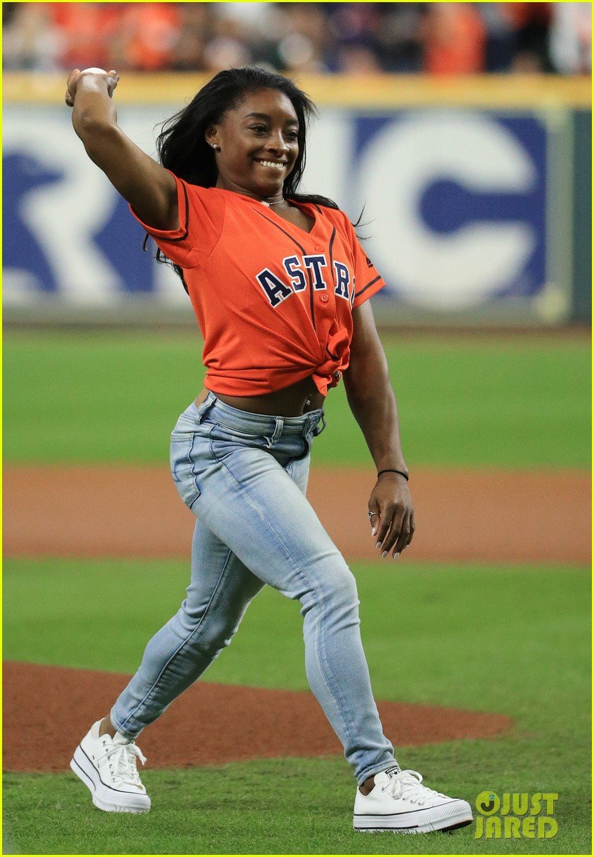 Simone Biles Does Backflip Before Throwing First Pitch At World Series ...