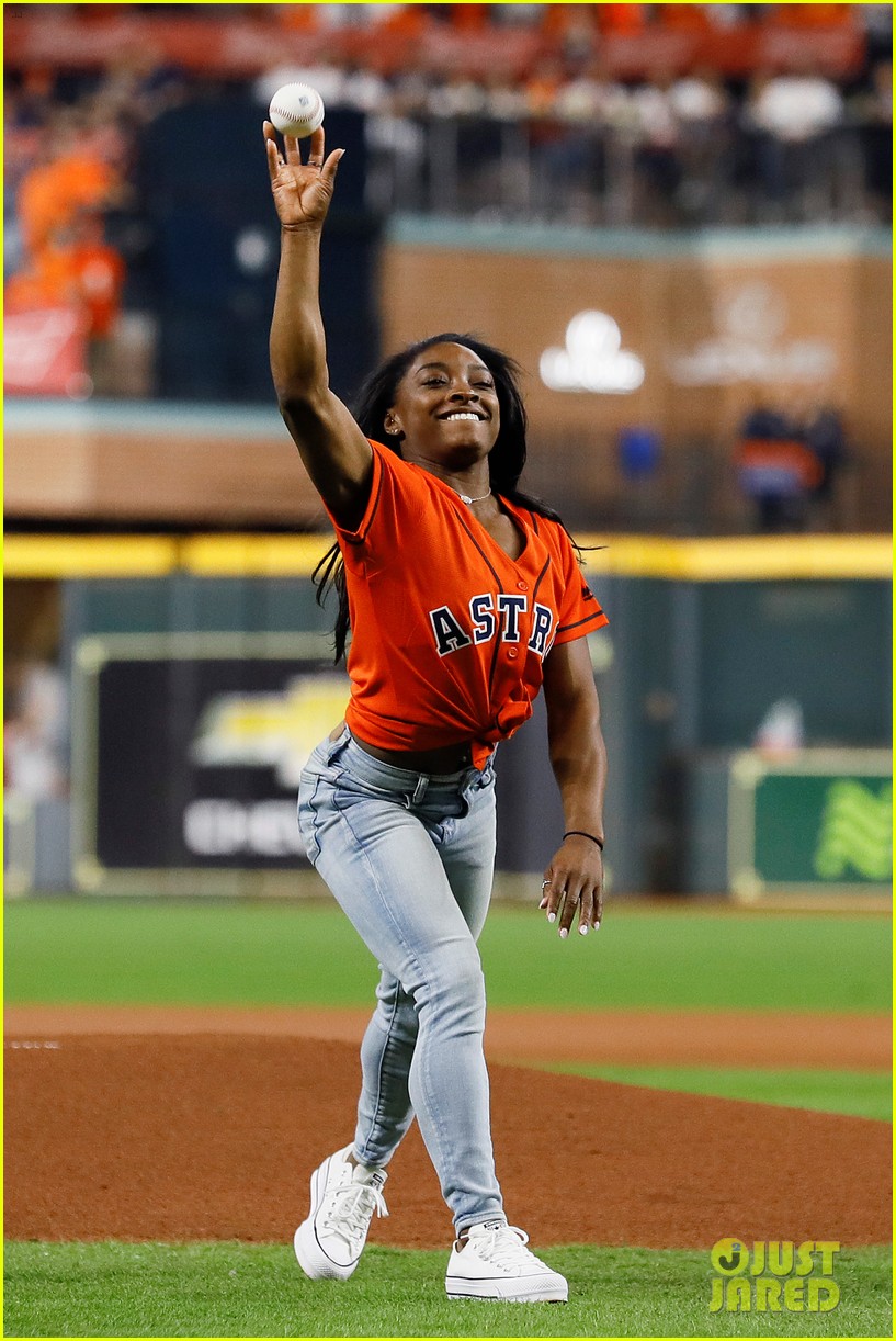 Simone Biles Does Backflip Before Throwing First Pitch At World Series ...