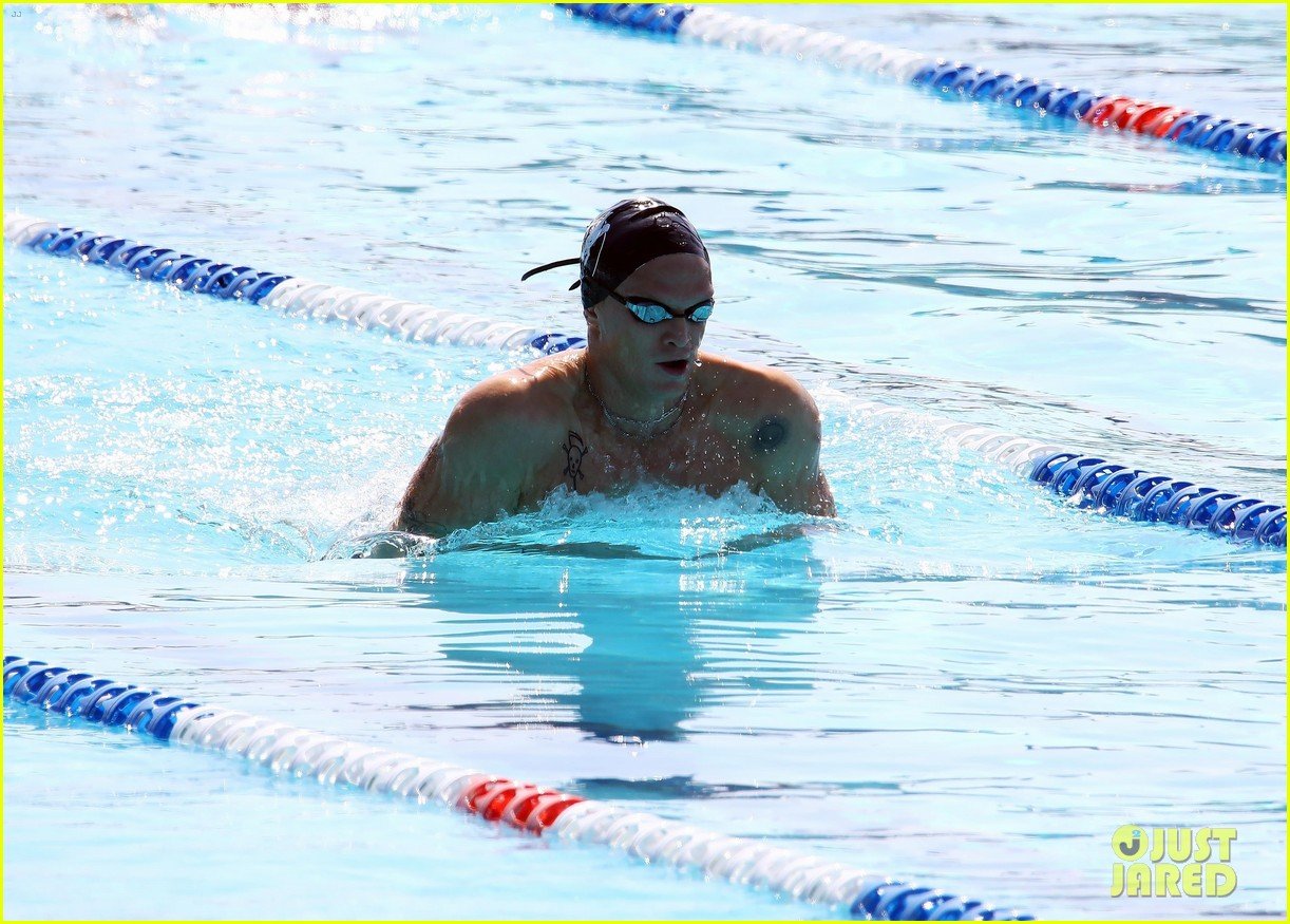 Cody Simpson Looks So Hot in a Speedo! | Photo 1268564 - Photo Gallery ...