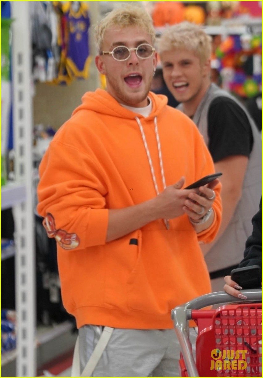 Jake Paul & Tana Mongeau Couple Up For Shopping Trip to Target | Photo ...