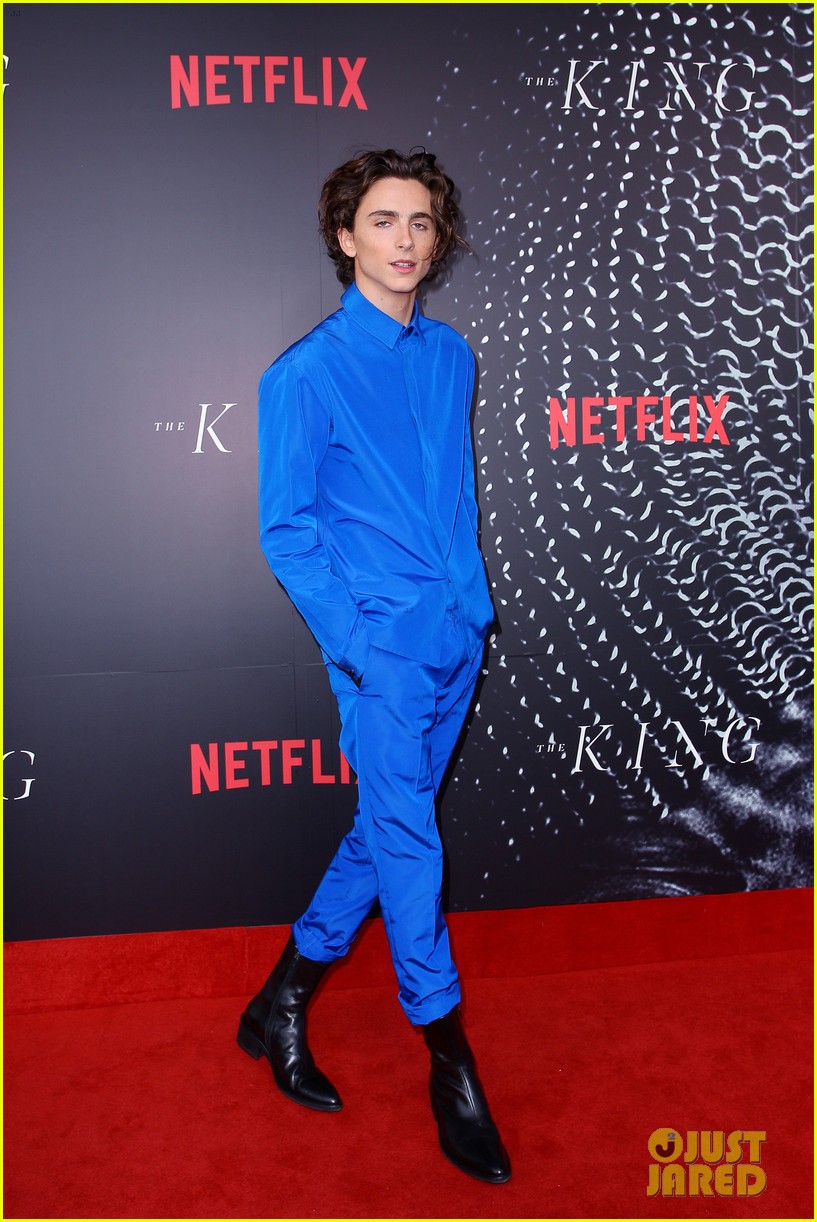 Timothee Chalamet Wears Bright Blue For 'The King' Premiere in ...