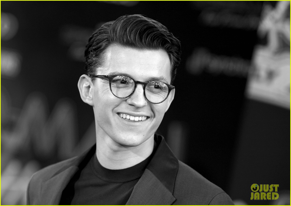 Full Sized Photo of tom holland shaved head for new movie 03 | Tom ...