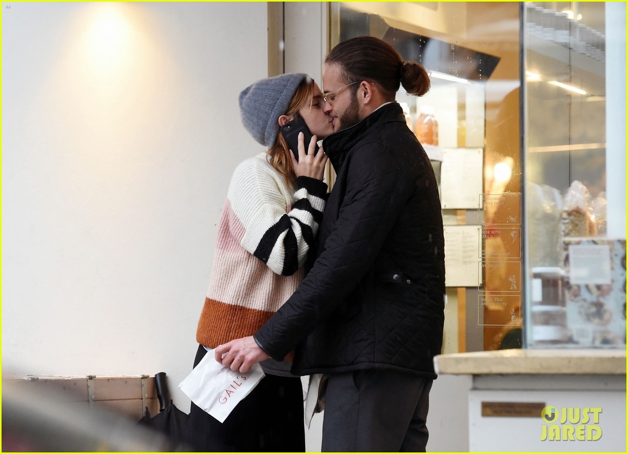 Full Sized Photo of emma watson kisses mystery man 09 | Emma Watson ...