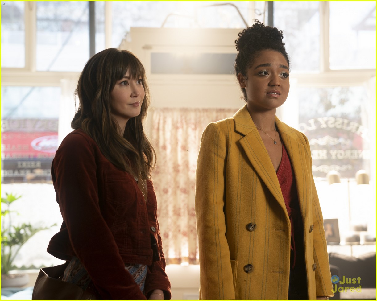 Get A Sneak Peek of Aisha Dee's New Christmas Movie on Freeform ...