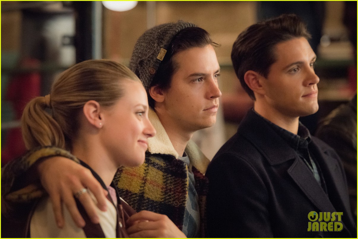 Archie's Thanksgiving Plans Get Derailed On 'Riverdale' Tonight | Photo ...