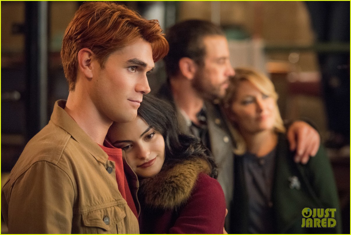 Archie's Thanksgiving Plans Get Derailed On 'Riverdale' Tonight | Photo ...