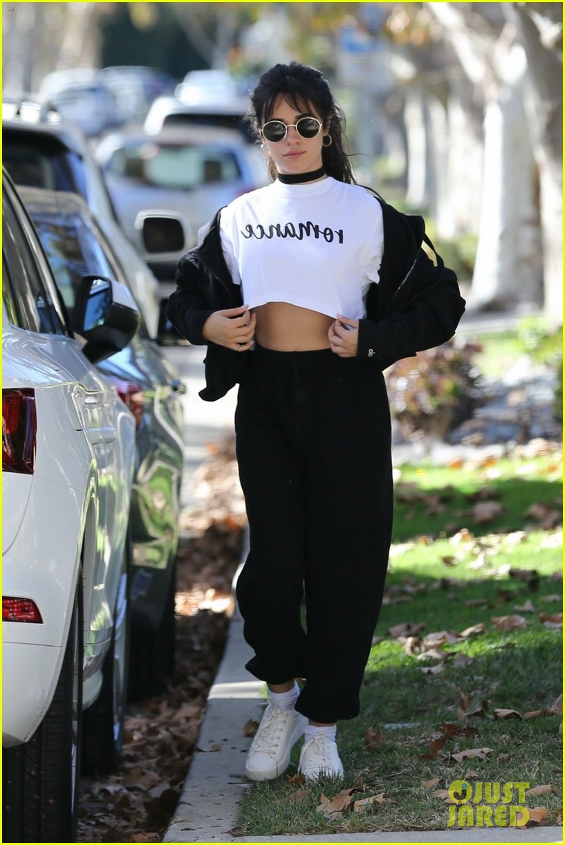 Camila Cabello Loves Doing Silly Poses For Paparazzi And We Love Her For