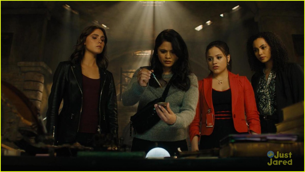 Maggie Reaches Out To Jordan On Tonight's New 'Charmed' Episode | Photo ...