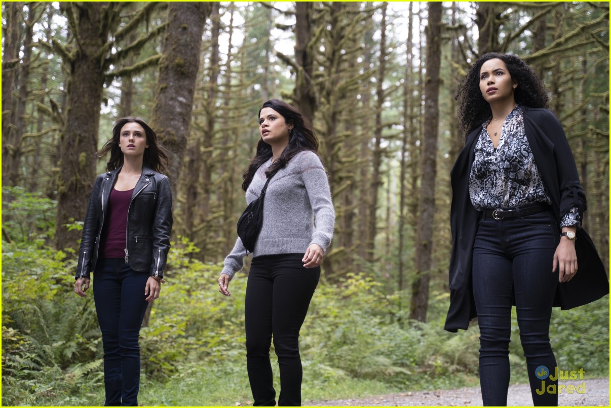 Maggie Reaches Out To Jordan On Tonight's New 'Charmed' Episode | Photo ...