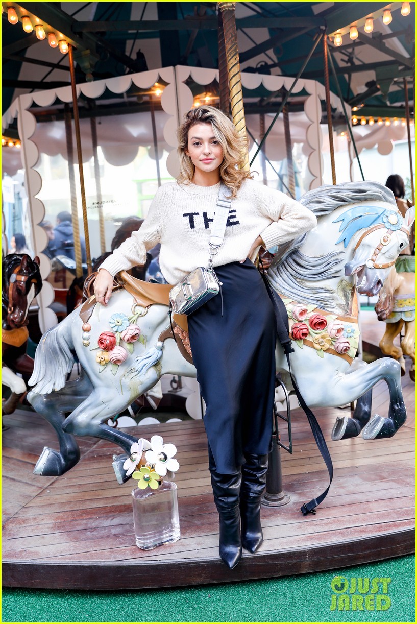 Full Sized Photo of kaia gerber bailee madison landry bender more daisy ...