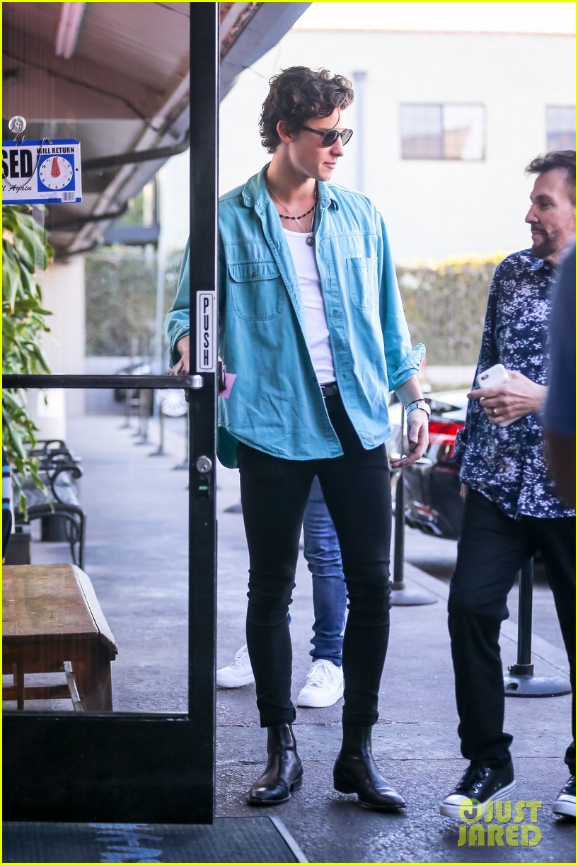 Shawn Mendes & Camila Cabello Kick Off Their Weekend with a Sushi Lunch ...