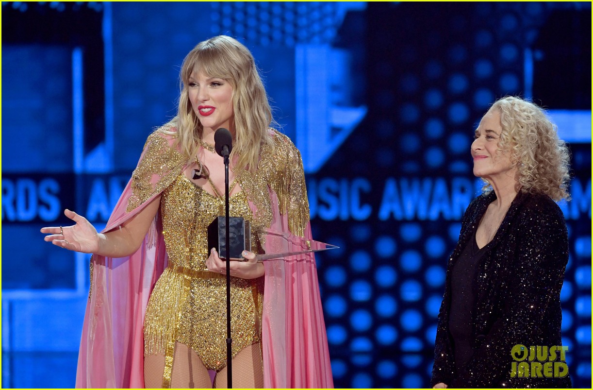 Watch Taylor Swifts Artist Of The Decade Speech At Amas 2019 Video