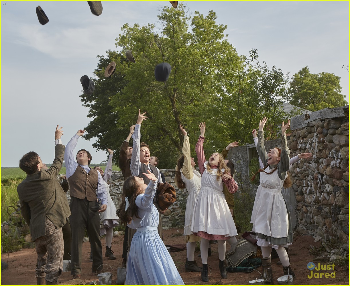 Anne Goes In Search Of Who She Is in 'Anne With An E's Final Season ...