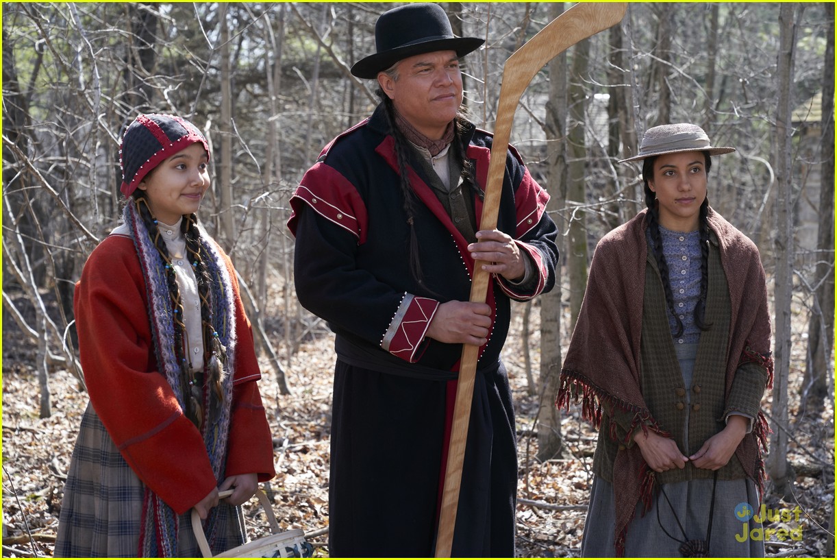 Anne Goes In Search Of Who She Is in 'Anne With An E's Final Season ...