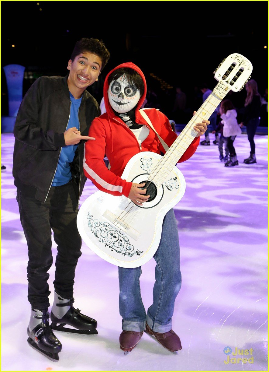 Coco's Anthony Gonzalez Poses With His Character Miguel at Disney On ...