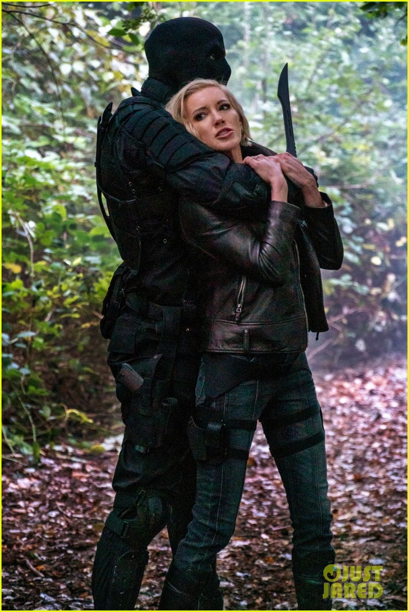 Team Arrow Takes On a Recognizable Villain In Tonight's 'Arrow' Fall ...