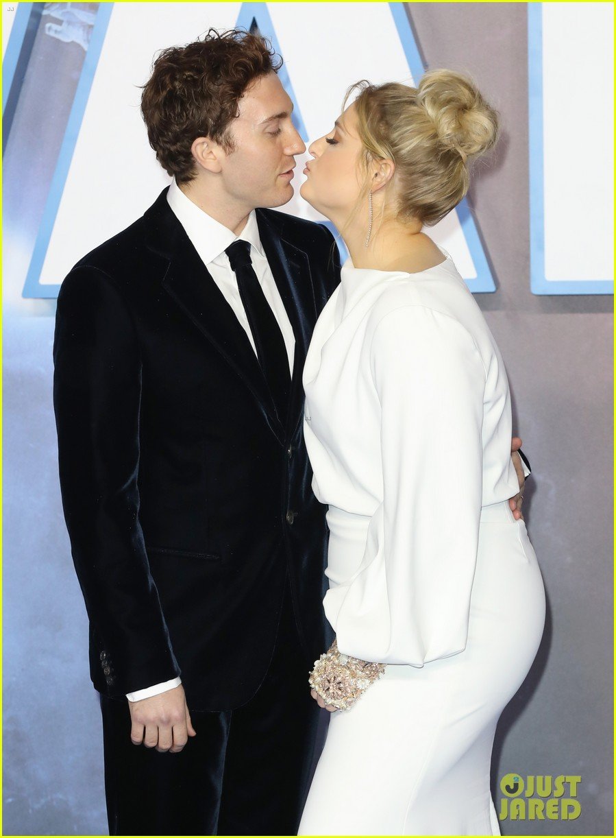 Bailee Madison Reunites With Meghan Trainor at 'Star Wars: The Rise of ...