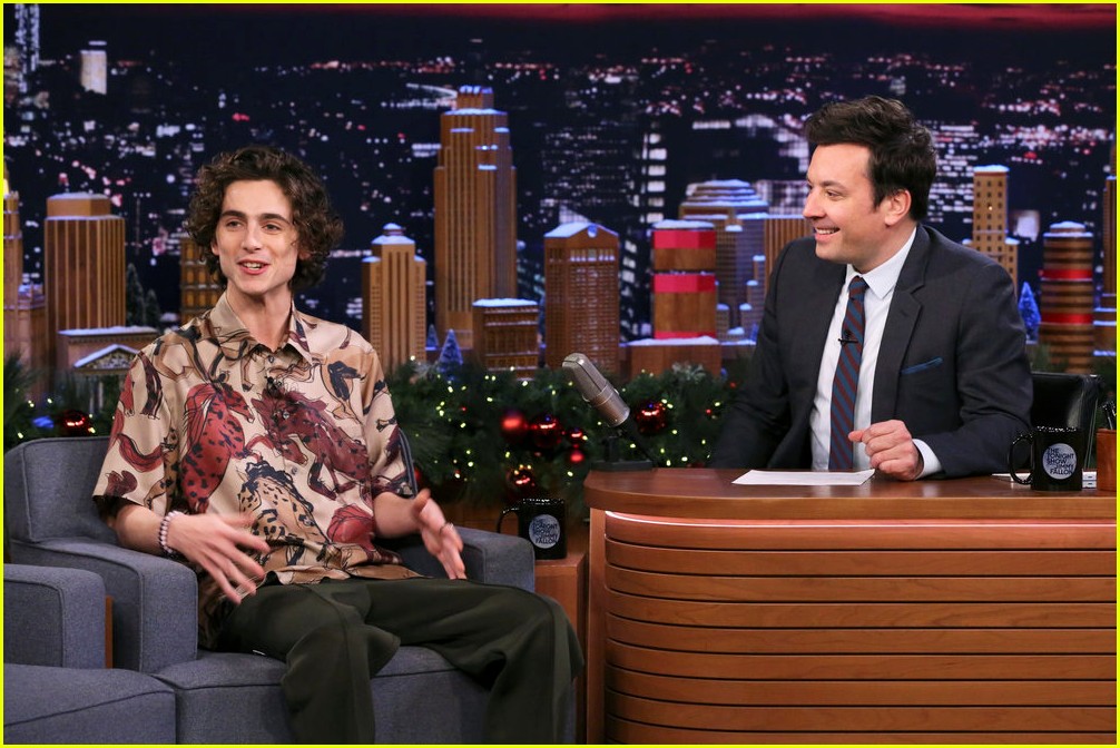 Timothee Chalamet Shows Off His Juggling Skills on 'Fallon' (Video ...