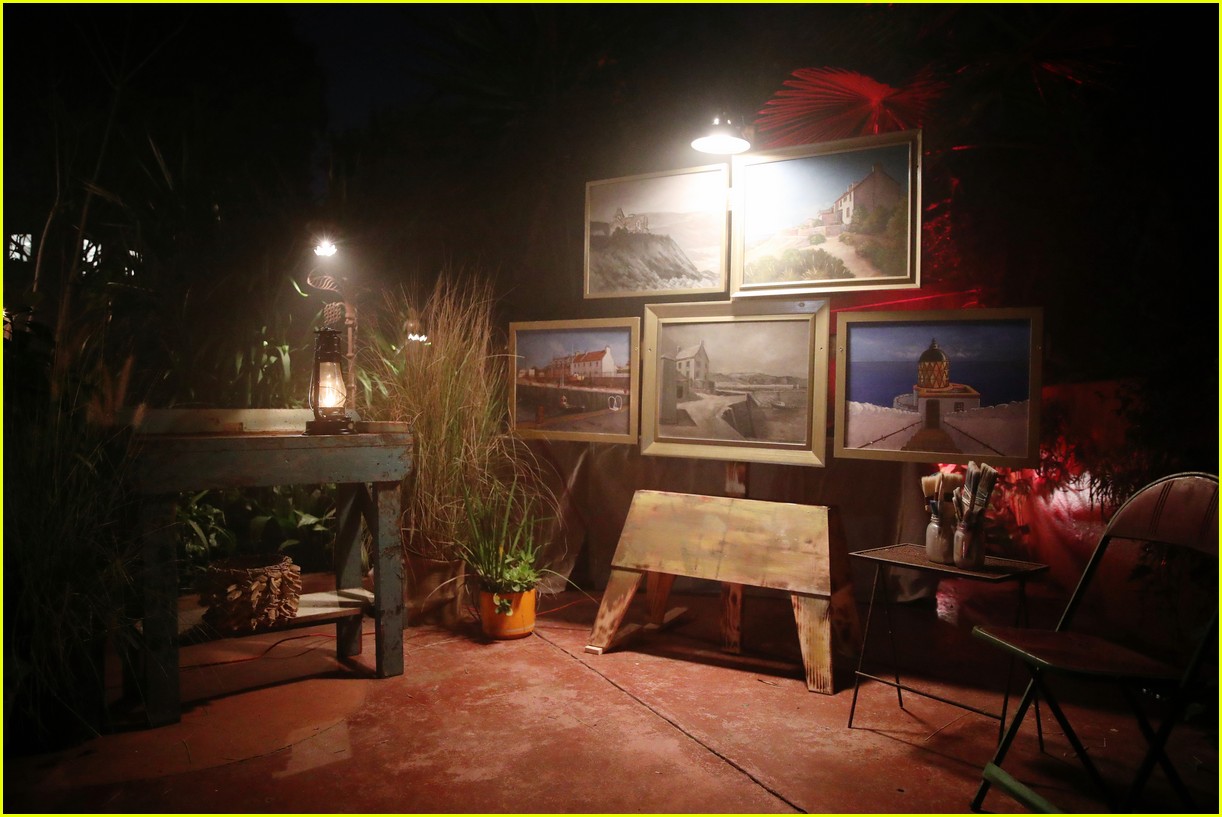 Harry Styles Attends 'Fine Line' Spotify Listening Party With Fans ...