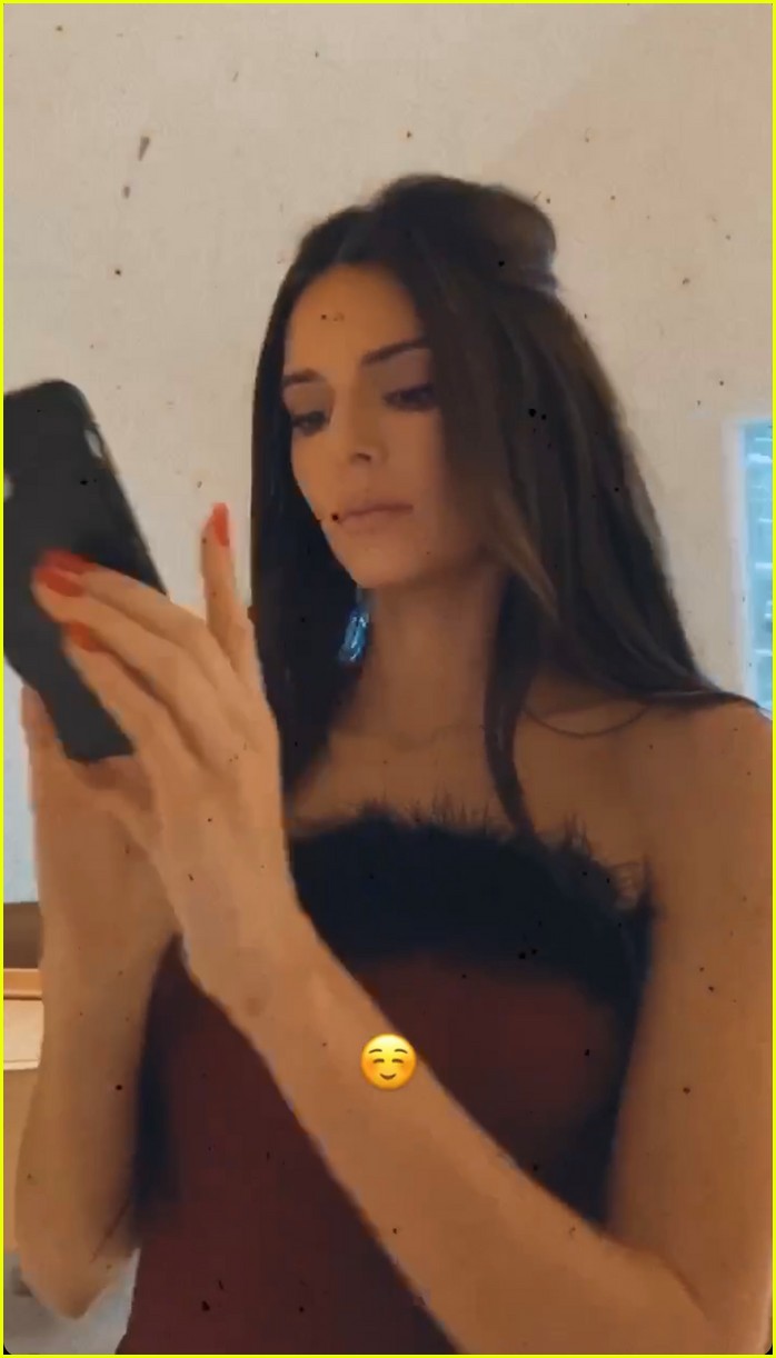 Full Sized Photo Of Kardashian Jenner West Christmas Eve Party 25 full-sized-photo-of-kardashian-jenner-west-christmas-eve-party-25