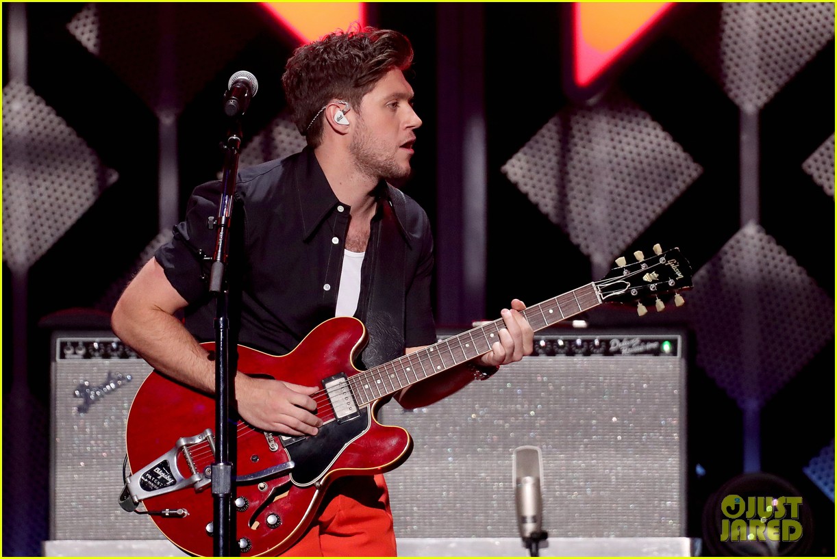 Niall Horan & Lewis Capaldi Ham It Up Backstage at Z100's Jingle Ball ...