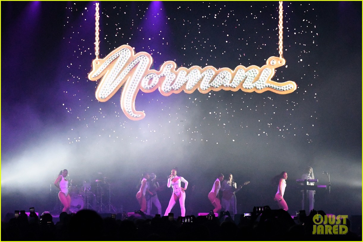 Normani Performs 'Dancing With A Stranger' Live With Sam Smith For The ...