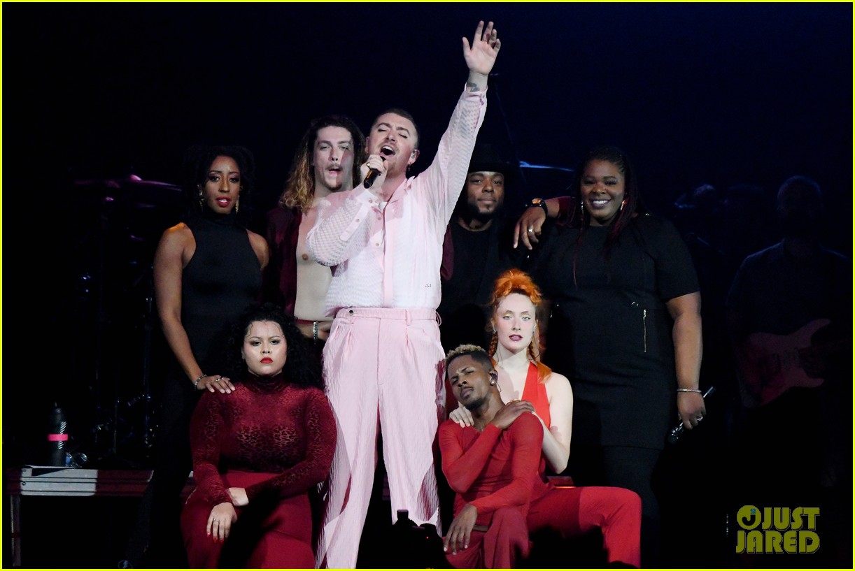 Full Sized Photo of normani sam smith tampa performance pics 16 ...