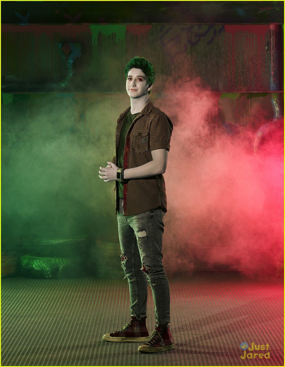 'Zombies 2' Couple Zed & Addison Might Be In Trouble If Wyatt Keeps ...