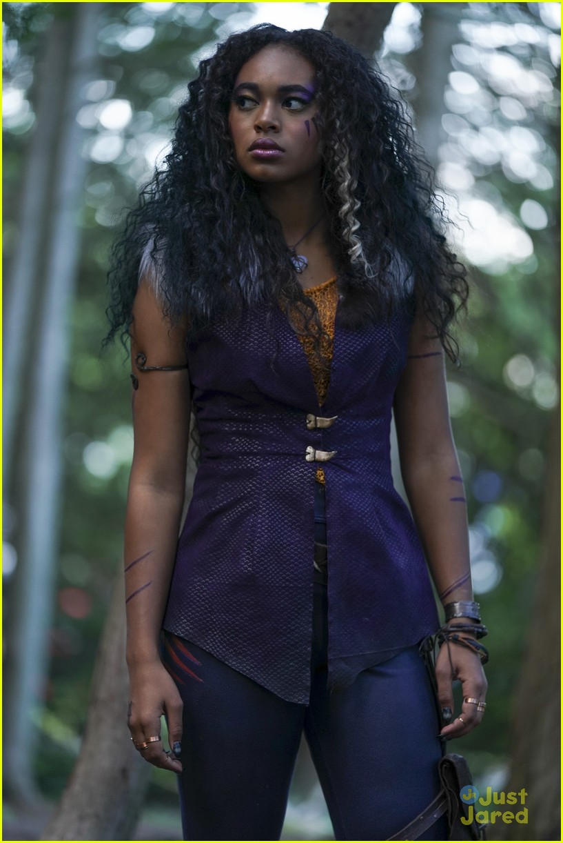 'Zombies 2' Couple Zed & Addison Might Be In Trouble If Wyatt Keeps ...