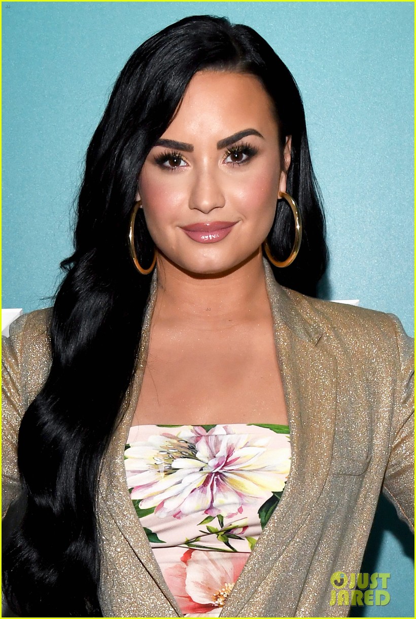 Demi Lovato Says Coming Out to Her Parents was 'Beautiful' | Photo ...