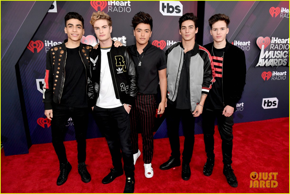 In Real Life Splits Up After 2.5 Years Together | Photo 1283996 - Photo ...