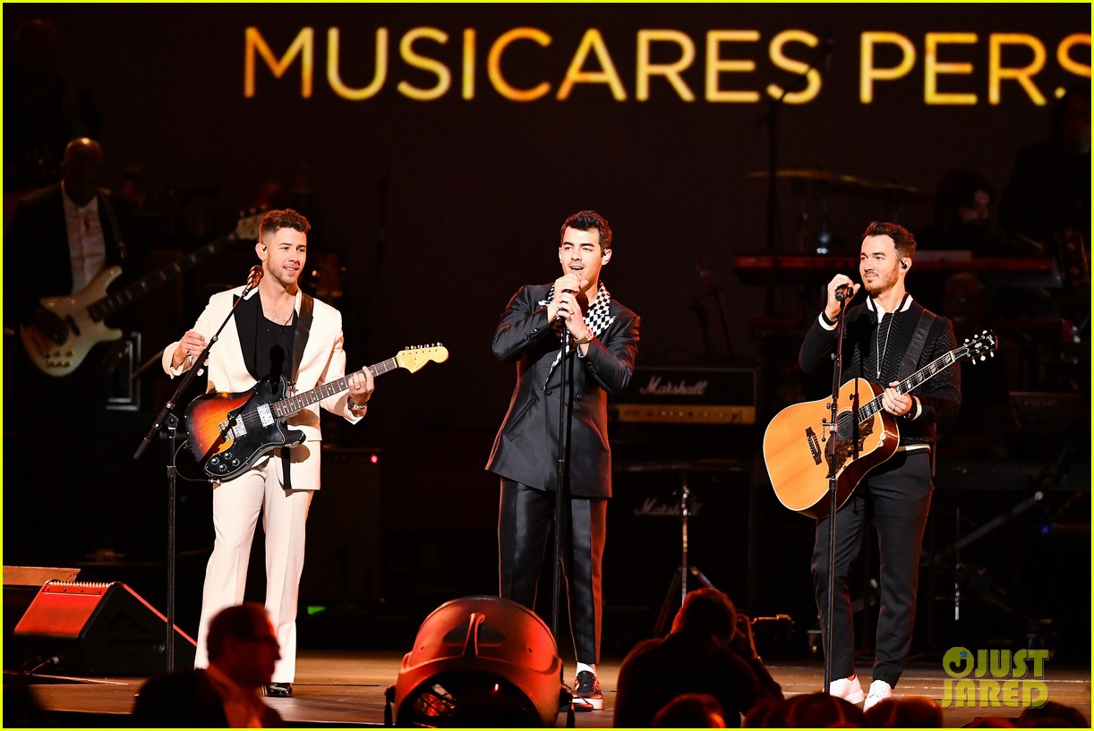 Jonas Brothers Kick Off Grammys Weekend with MusiCares Performance ...