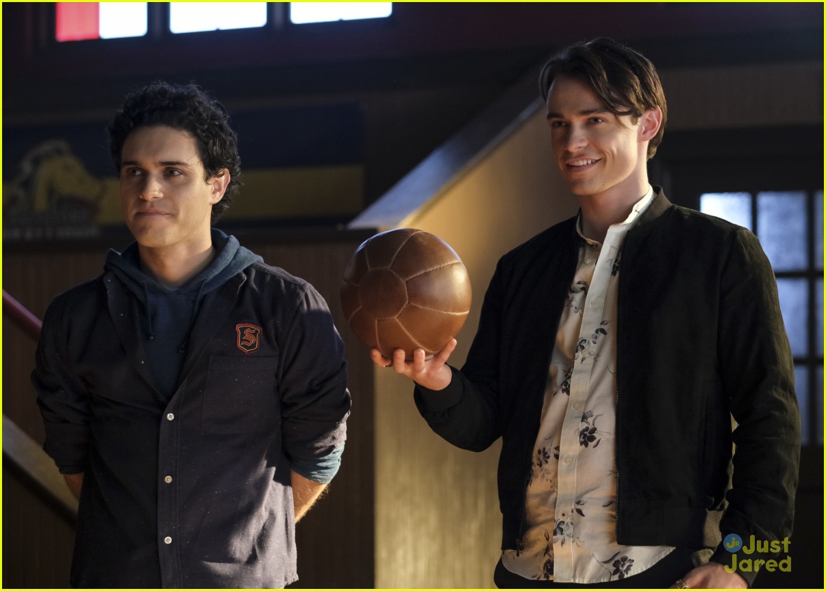 Landon Gets To Know Sebastian More on 'Legacies' Mid Season Premiere ...