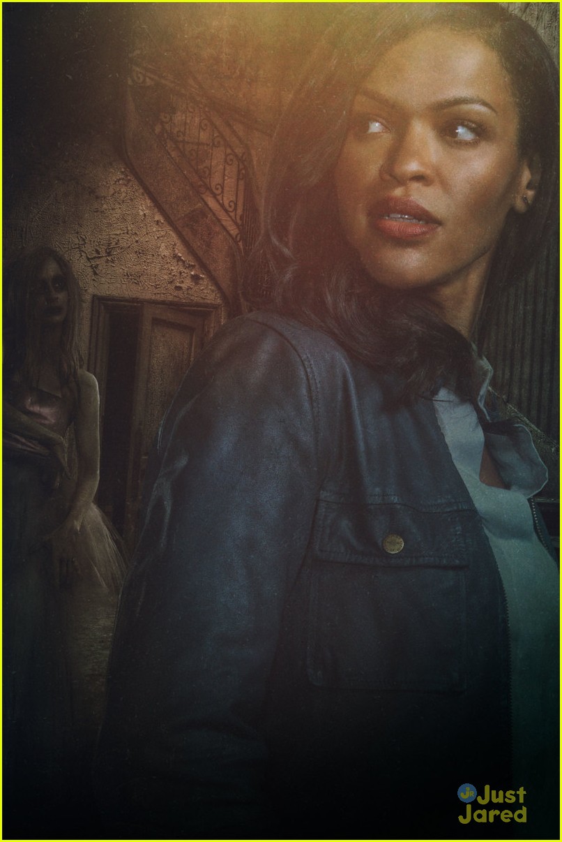 'Nancy Drew' Gets New, Striking Cast Photos - See Them All Here ...