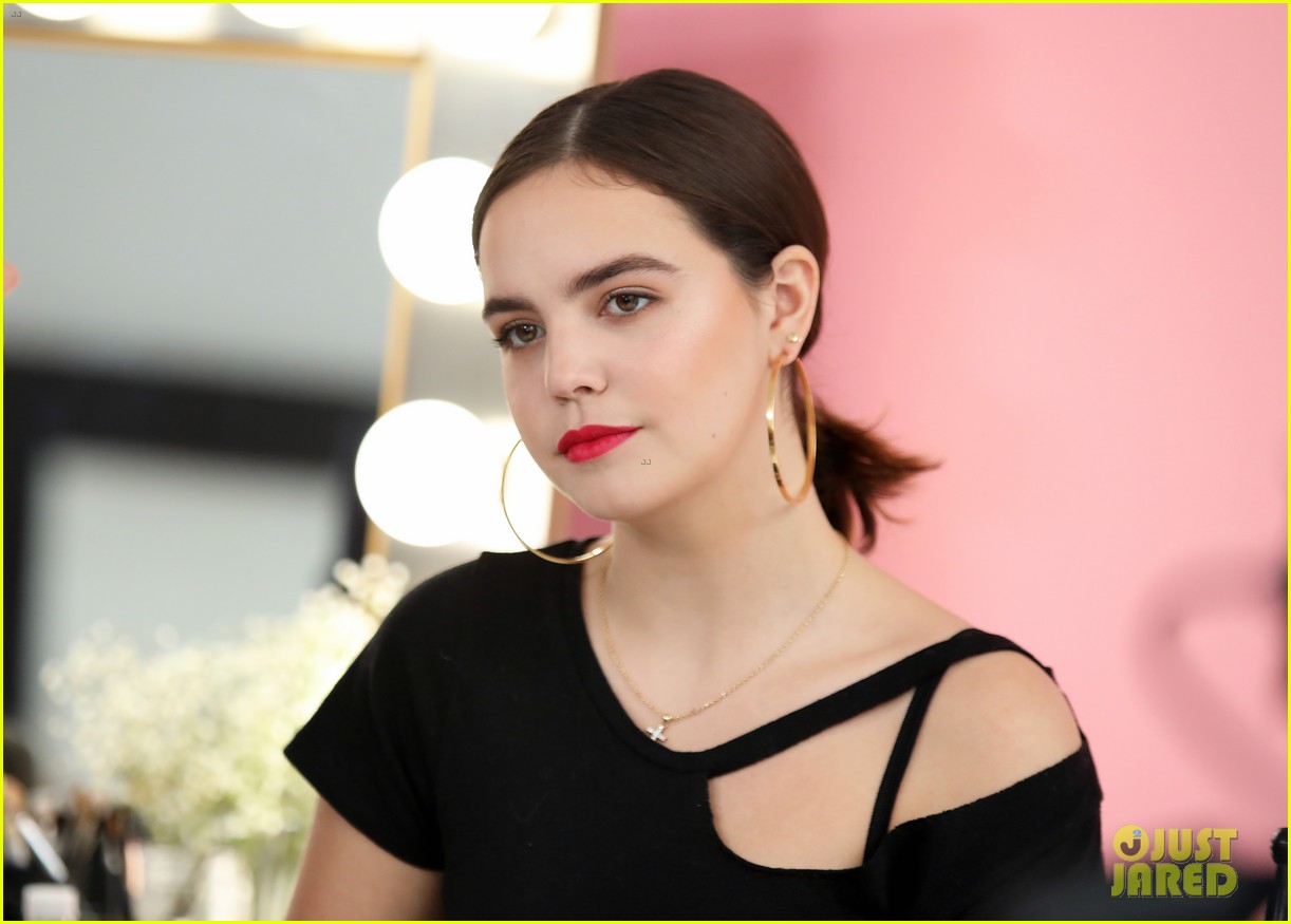 Bailee Madison Serves As Model For Makeup Artist Pal's NYC Masterclass ...