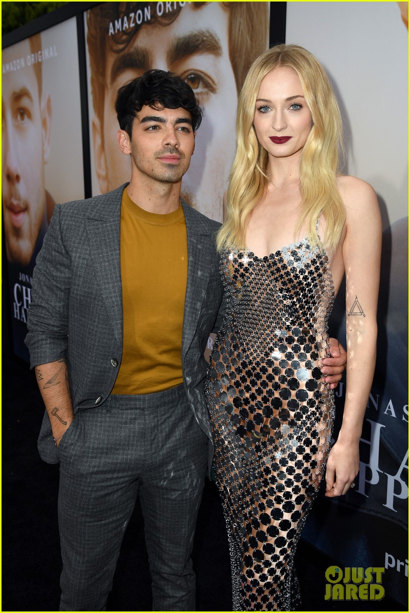 Full Sized Photo of sophie turner pregnant expecting baby joe jonas 02 ...